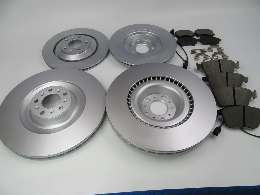 Regular Braking Pads and Performance Breaking Pads – Alpine Performance